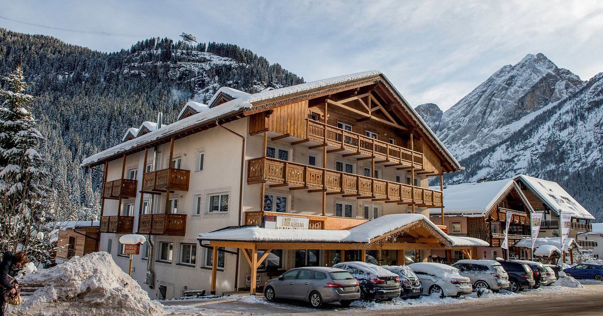 Ski-in Ski-out Hotels Dolomites | Ultimate ski holiday experience